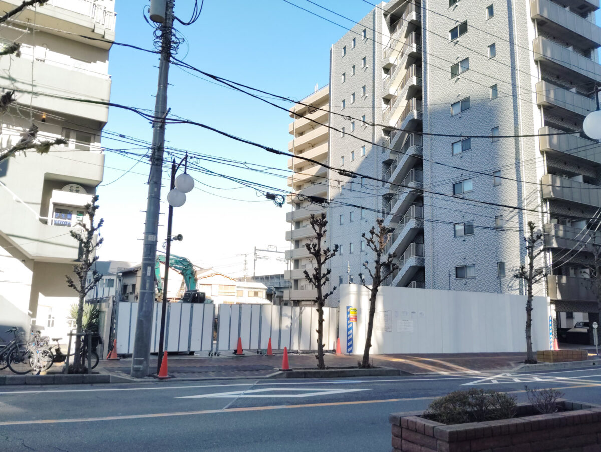 船橋市宮本1丁目・本町通り沿いに14階建てのマンションが建設予定、完成は令和9年12月の予定 - 船橋つうしん - 千葉県船橋市の地域情報ブログ